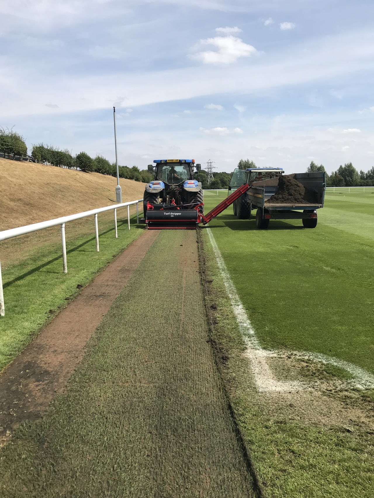 Find your Verticutting Machines and Fraise Mowers I Redexim